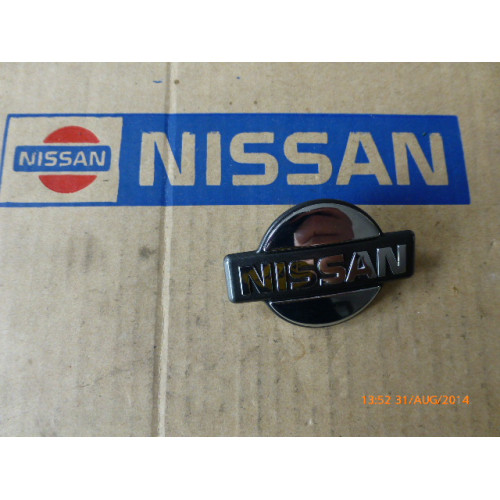 Original Nissan Micra K10 200SX S13 Emblem vorne 62890-22B00 Original ...