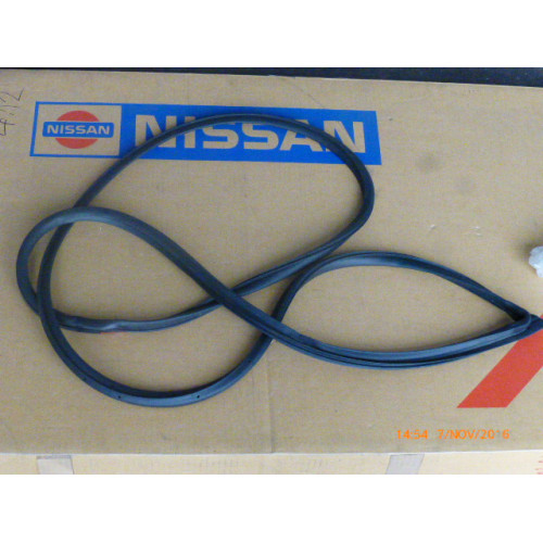 Original Nissan X-Trail T30 Türdichtung vorne links 80831EQ00A ...