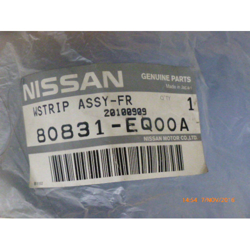 Original Nissan X-Trail T30 Türdichtung vorne links 80831EQ00A ...
