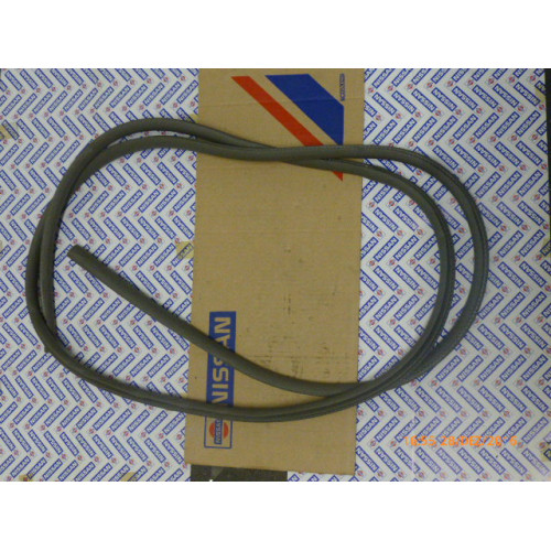 Original Nissan Patrol Y61 Dichtung Kofferraum 76925-VB000 76925-VD205 ...