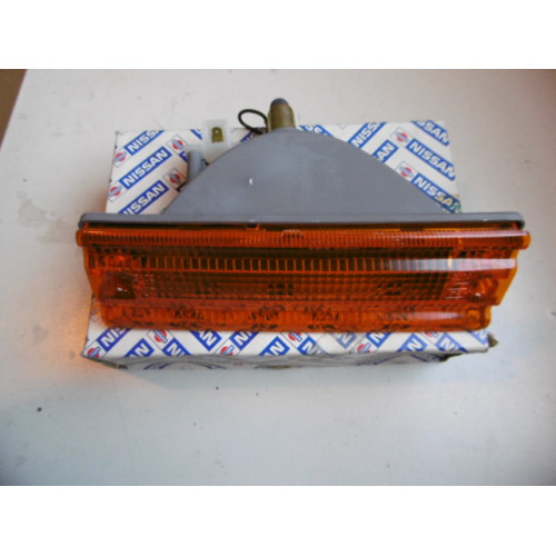 Original Nissan Datsun Bluebird 910 Blinker links 26125-W2200 Original ...