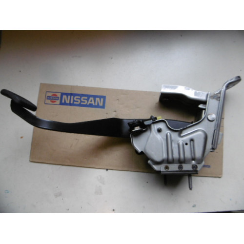 Original Nissan Navara D40 Pathfinder R51 Kupplungspedal 46503-EA200 ...