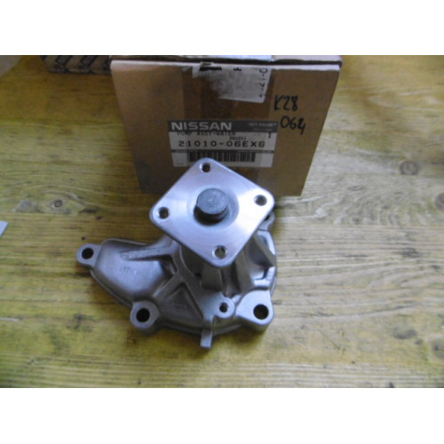 Orignal Nissan Sunny B12 Bluebird Sunny N13 Prairie Wasserpumpe BA010 ...