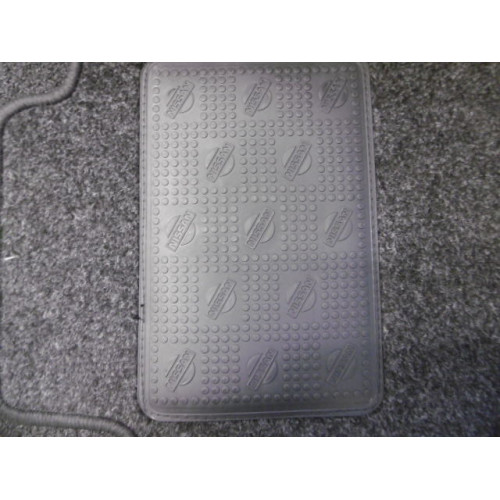 Original Nissan Almera N15 Fußmatten vorne und hinten KE745-1N011 ...