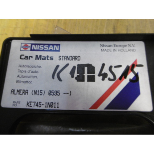 Original Nissan Almera N15 Fußmatten vorne und hinten KE745-1N011 ...