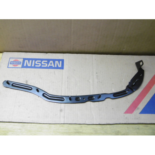 Original Nissan 100NX B13 Halter Stoßstange vorne rechts 62294-61Y99 ...