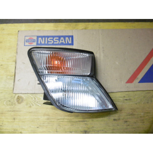 Original Nissan Patrol Y61 Blinker rechts 26110-VB127 26110-VB125 ...